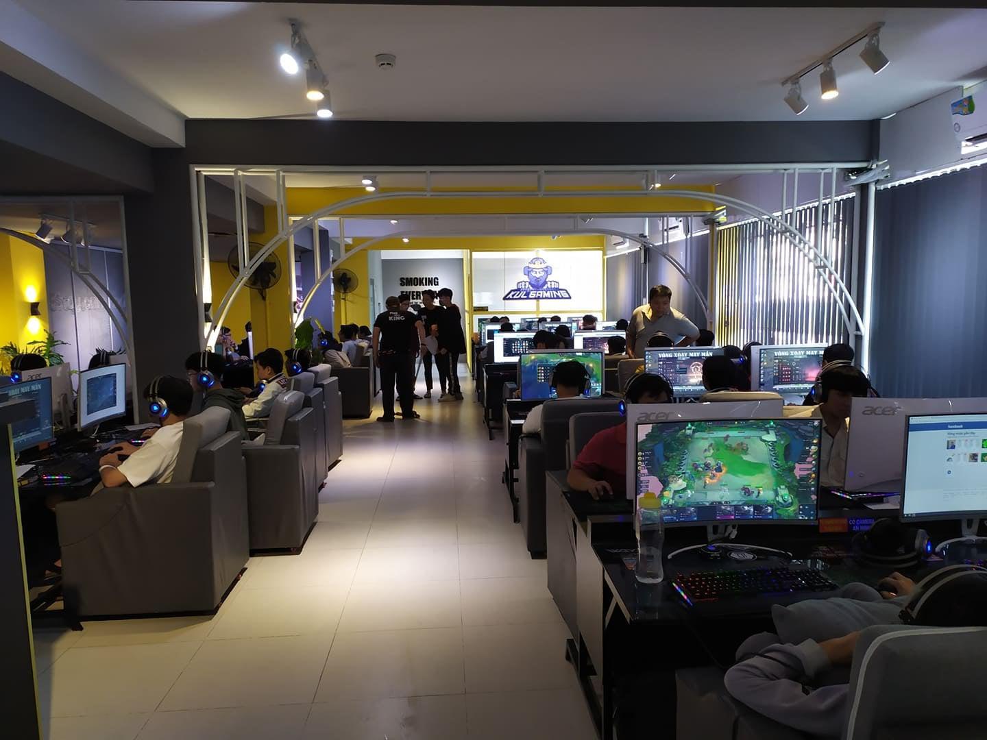 CYBER ARENA - SỰ KIỆN ĐẶC BIỆT TẠI PHÒNG MÁY CỦA FC ONLINE